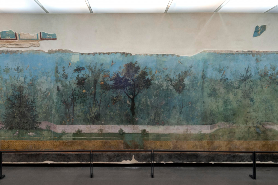 Rome’s antique frescoes. The painted garden from the Villa of Livia at ...